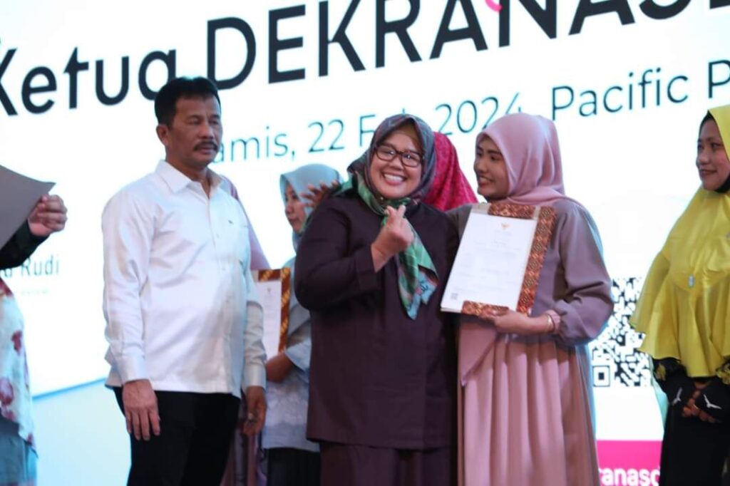 WARTA FOTO: HMR & Marlin Bertemu dengan Ribuan Pelaku IKM/UMKM Kota ...