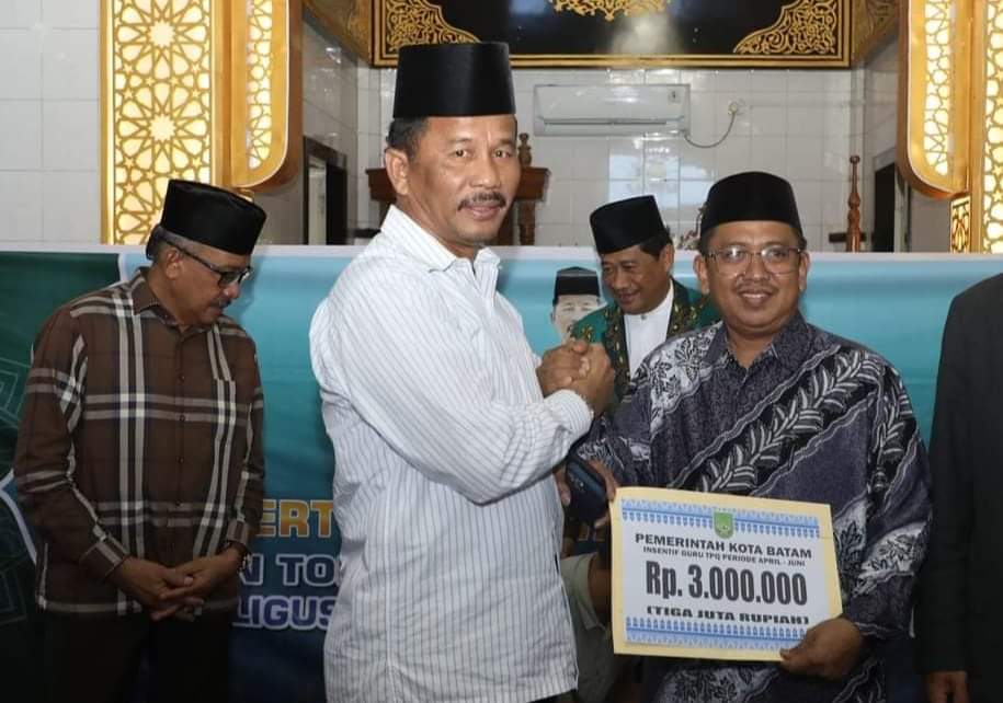 Serahkan Insentif, HMR Akui Pembangunan Batam Berlanjut Berkat Kekuatan ...